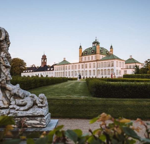 Fredensborg | Slotsbyen ved Esrum sø | VisitNordsjælland